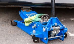 3 Common Types of Jack for Automotive Use | Rx Mechanic