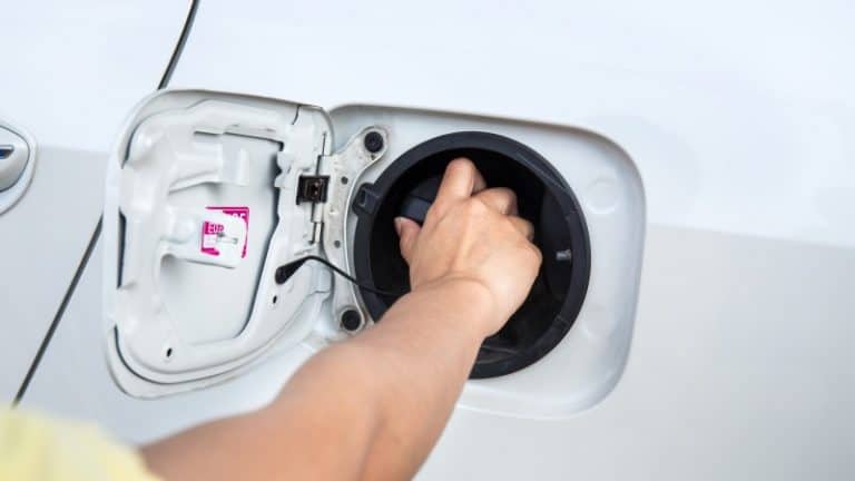 How to Clean a Fuel Tank Without Removing It? | Rx Mechanic