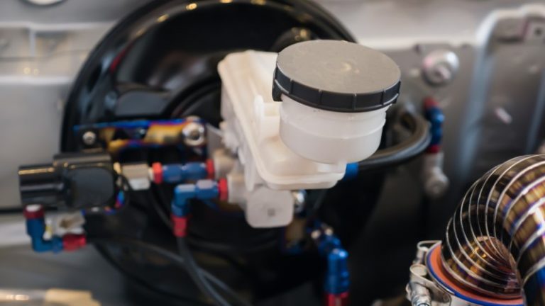 5 Symptoms of a Bad Brake Master Cylinder | Rx Mechanic