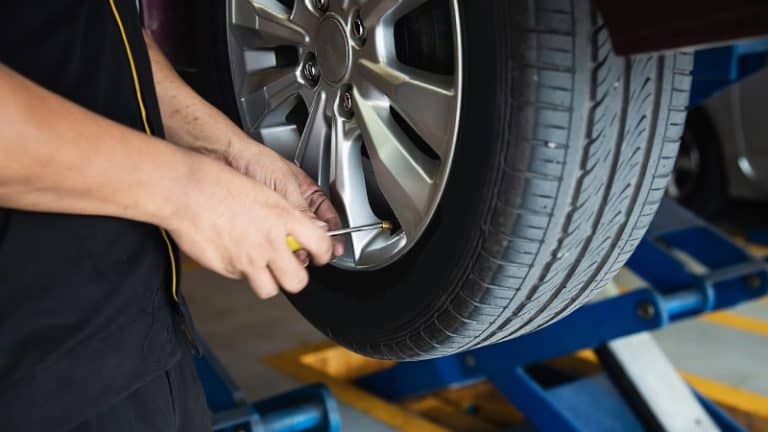 How to Check Car Tire Pressure Without a Gauge (Easy Methods) | Rx Mechanic