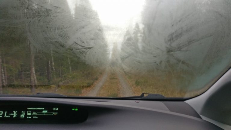 Why is my car's Windshield Fogged up in Summer? | Rx Mechanic