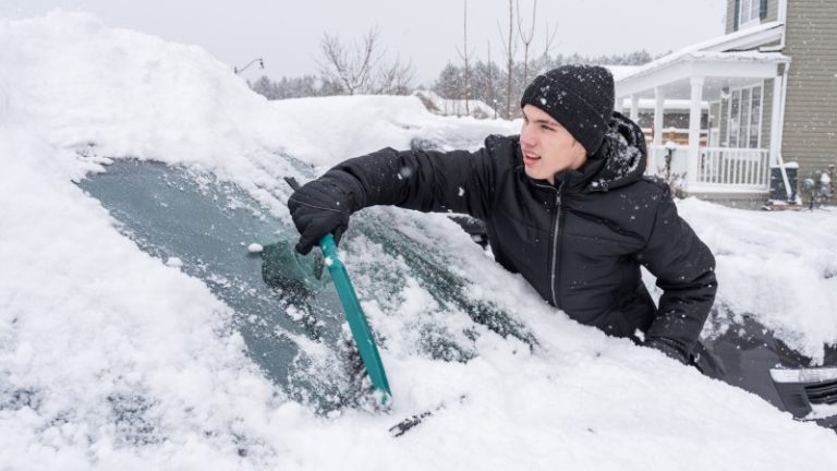How To Get Ice Off Windshield Quickly? | Rx Mechanic
