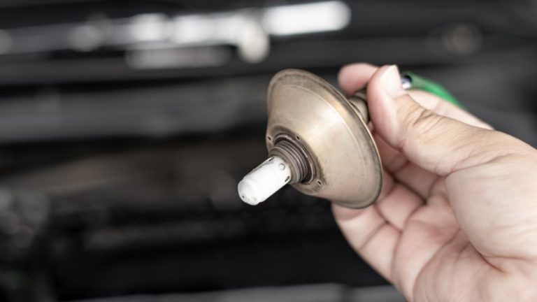 Diagnostic Trouble code P2272: Oxygen Sensor Biased Or Stuck Lean ...