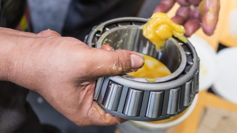 What is Lithium Grease? - All You Need To Know | Rx Mechanic