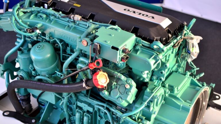 Volvo D13 Engine Problems, History, Specifications, & Solutions – Rx Mechanic