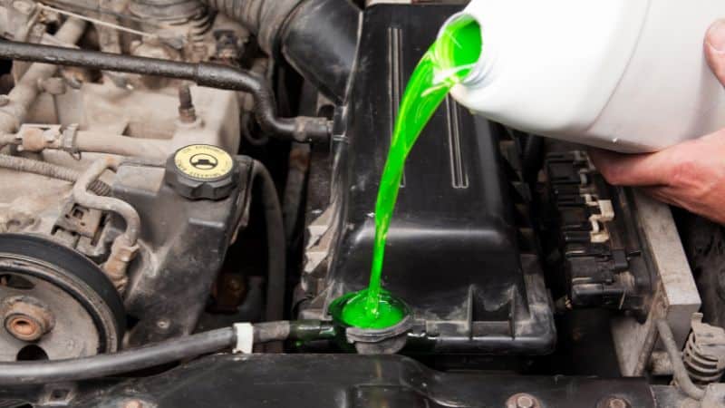 Does The Car Need To Be Running When Adding Coolant? – Rx Mechanic