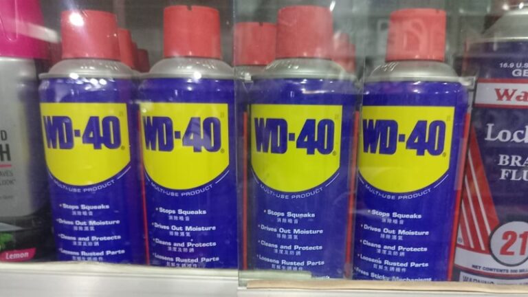 Superzilla Vs. WD40 – Which One to go for? | Rx Mechanic